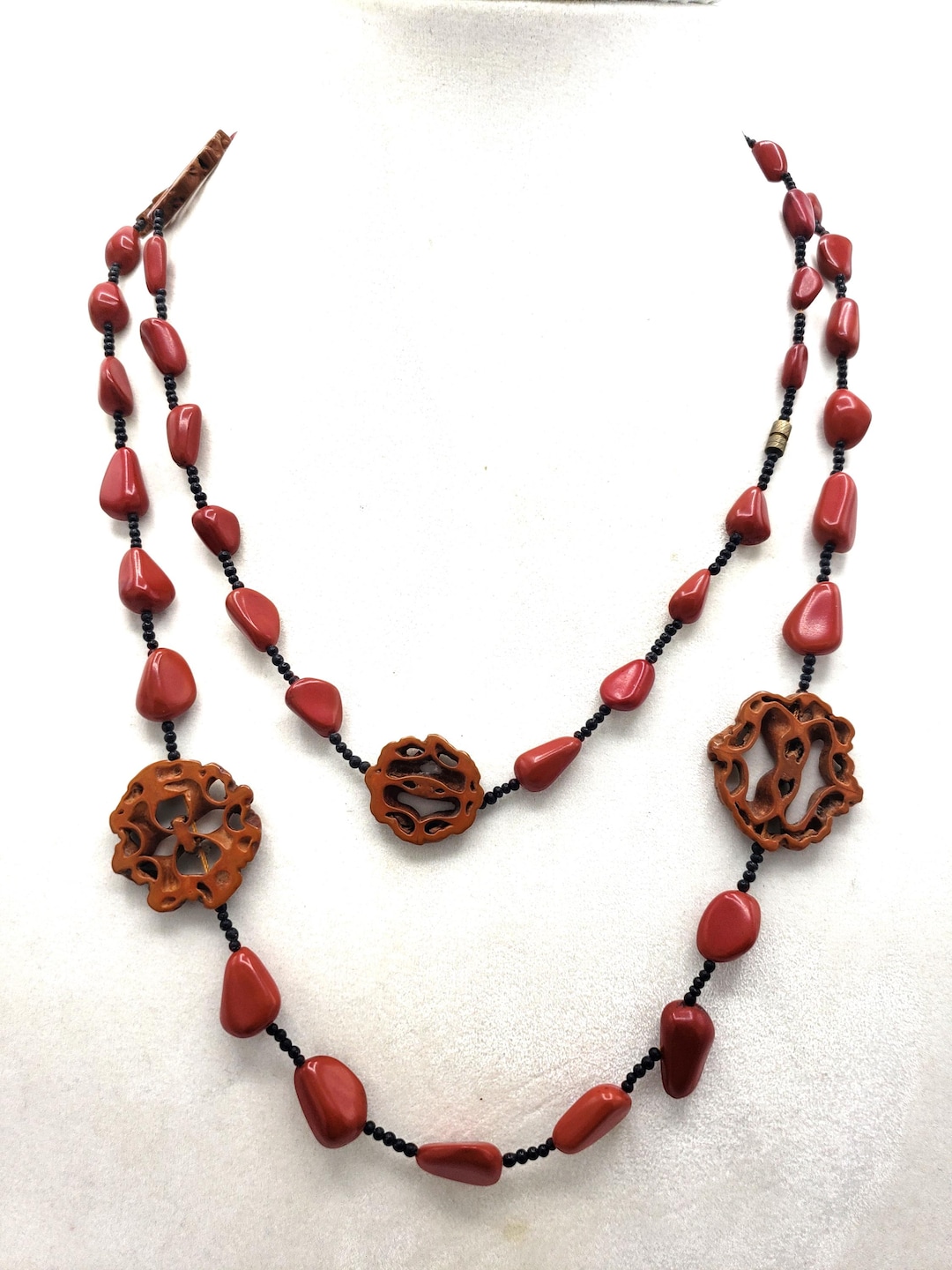 Vintage Rust Brick Red Continuous Strand Necklace With an Oriental Look ...
