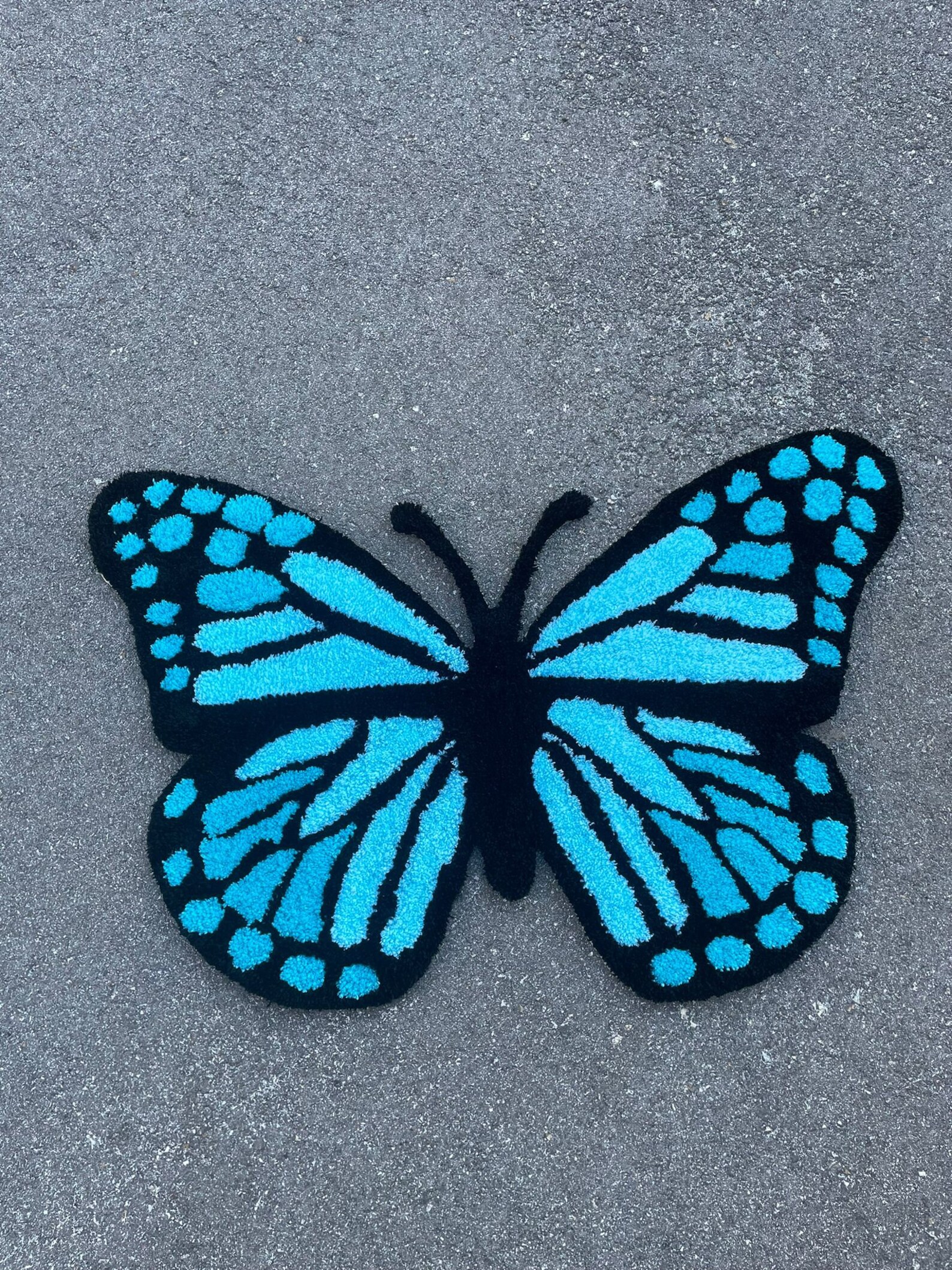 Butterfly Fluffy Tufted Rug / %100 HANDMADE - Etsy