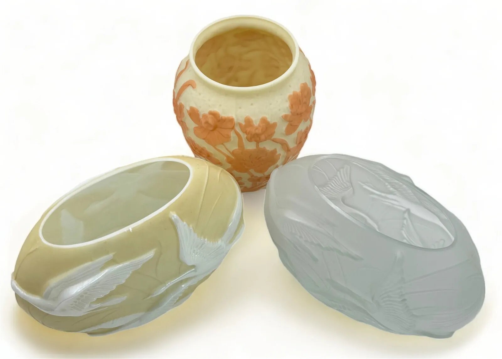 Vintage Phoenix / Consolidated Art Glass Pillow Vases Dogwood Flowers ...