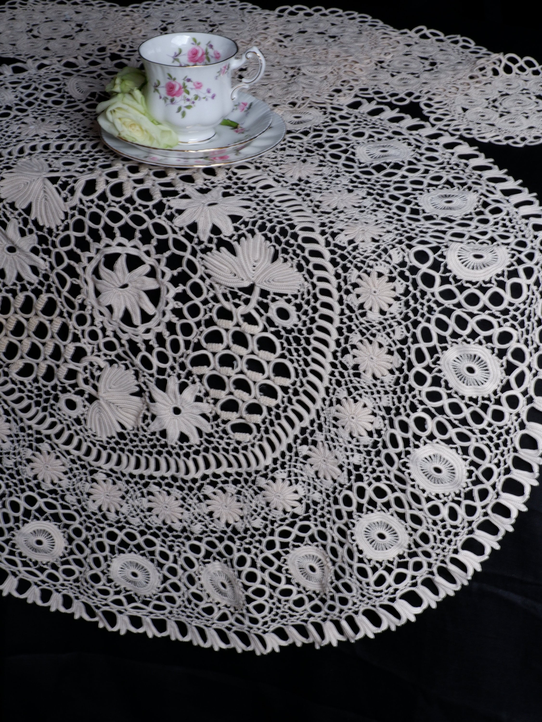 Vintage Le Picot Bigouden Irish Crochet Lace Tablecloth and 6 - Etsy