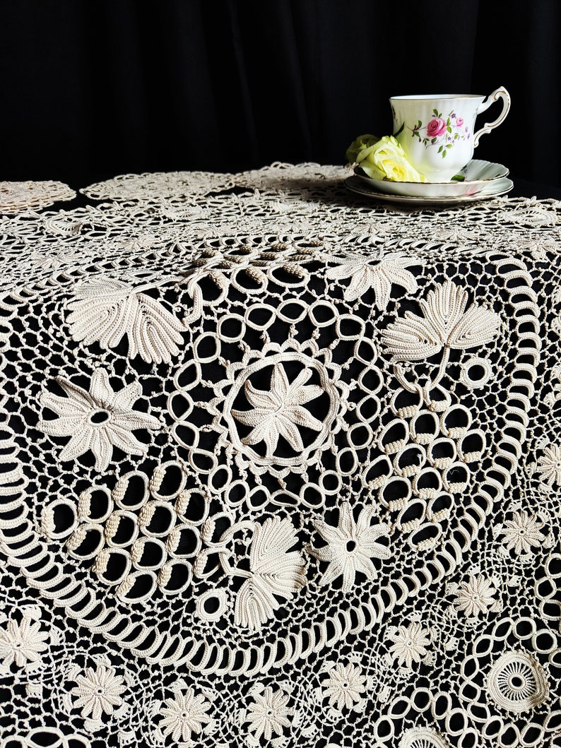 Vintage Le Picot Bigouden Irish Crochet Lace Tablecloth and 6 - Etsy