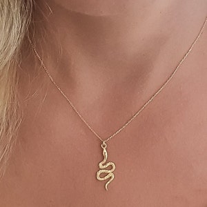 10k 14k 18k Solid Gold Snake Necklace, Snake Shaped Charm Necklace ...