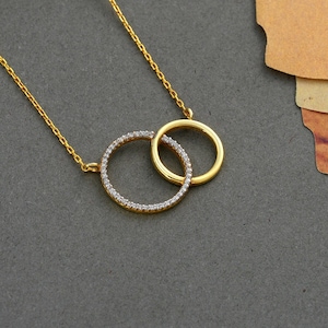 10k 14k 18k Solid Gold Linked Circles Necklace, Interlocking Circle Charm Necklace, Dainty ...