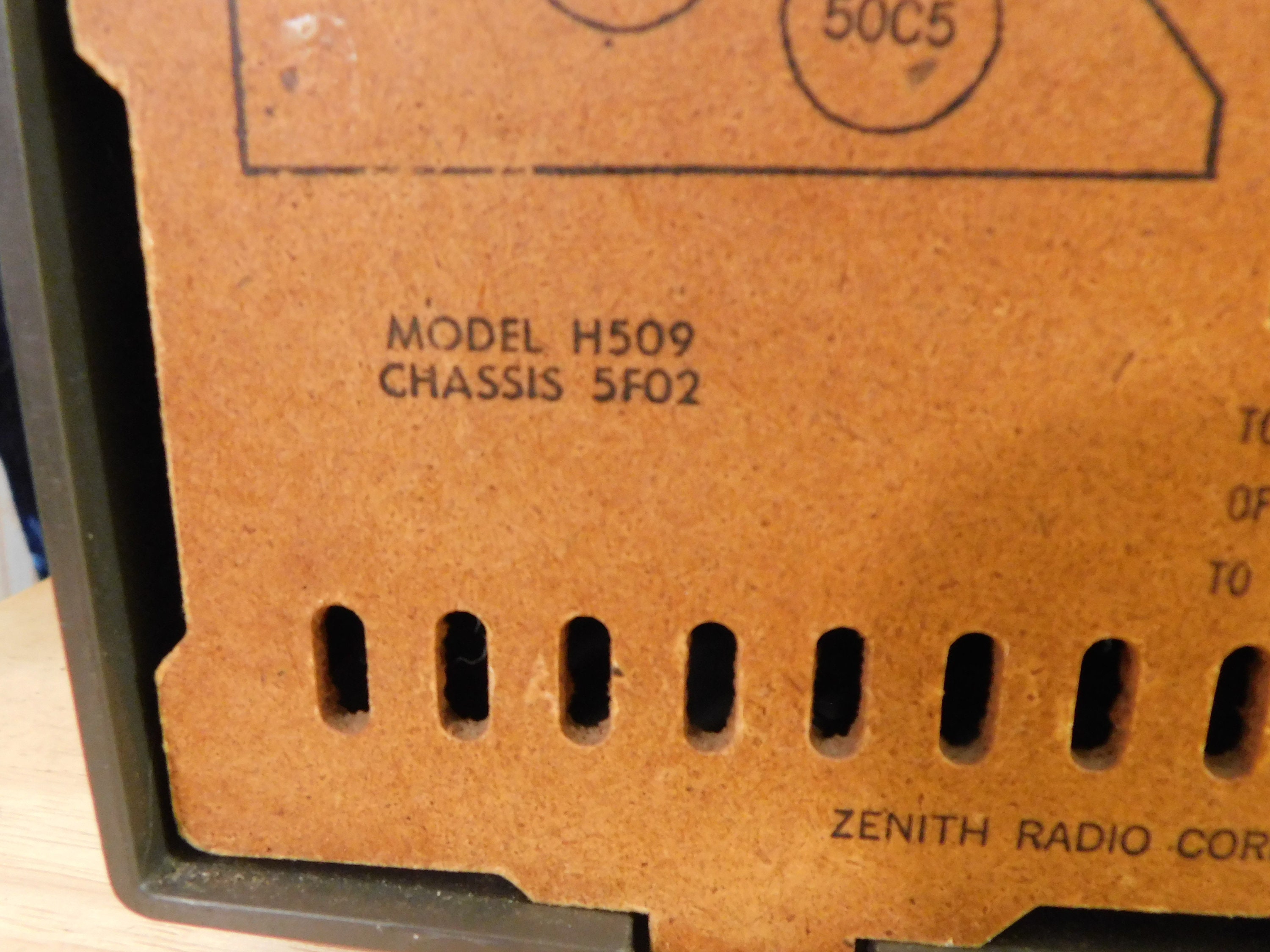 Vintage 1950's Zenith Tube Type Radio Model H509 WORKS 10x6.5x4.75 am ...