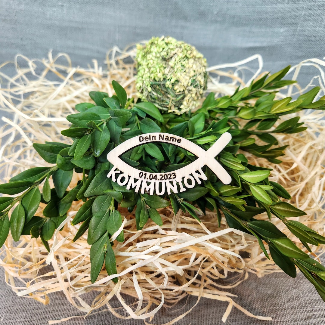 Personalized Wooden Communion Decoration – 10 Fish With Name & Date ...