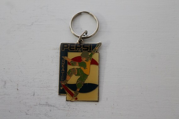 Pepsi Skate Keychain - Gem