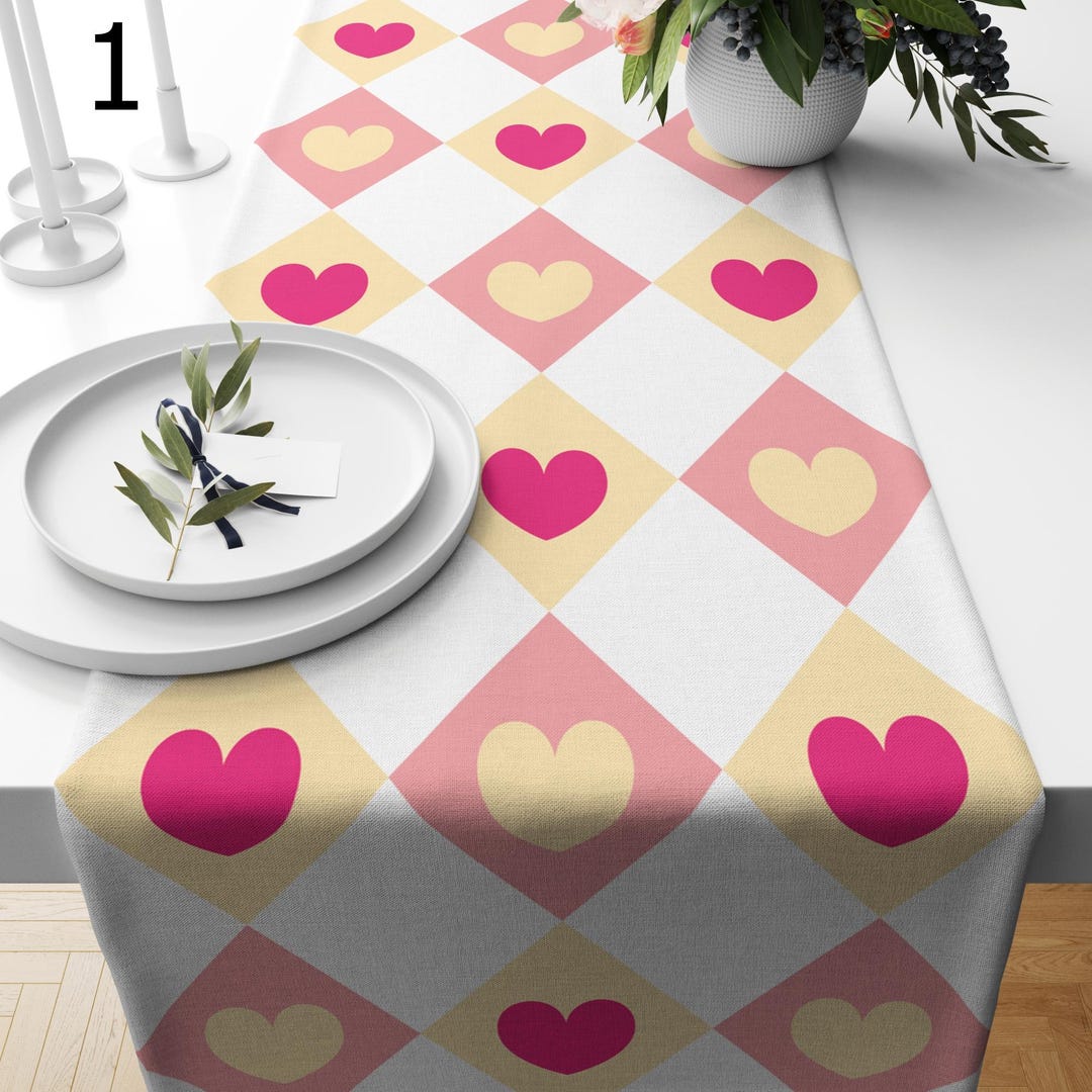 Romantic Table Decor, Valentine's Day Table Runners, Red Heart Runner ...
