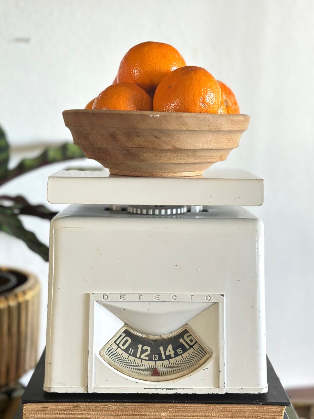 Vintage White Enamel Metal Countertop Scale Detecto Scale Vintage ...