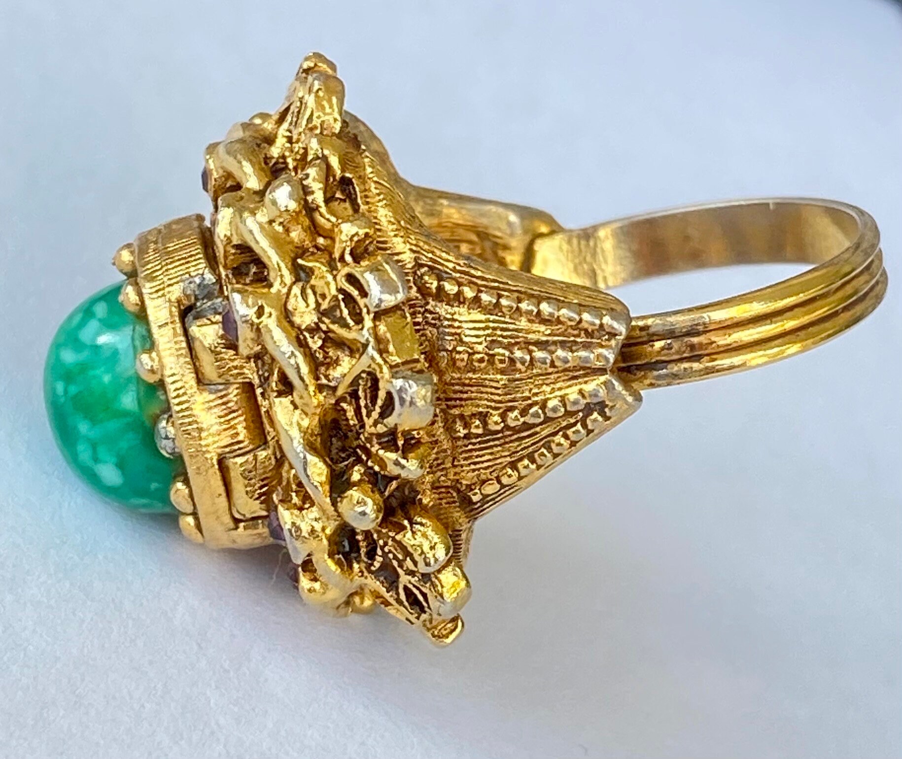 Vintage FLORENZA Signed Gold Dome Poison Ring Green Cabochon - Etsy