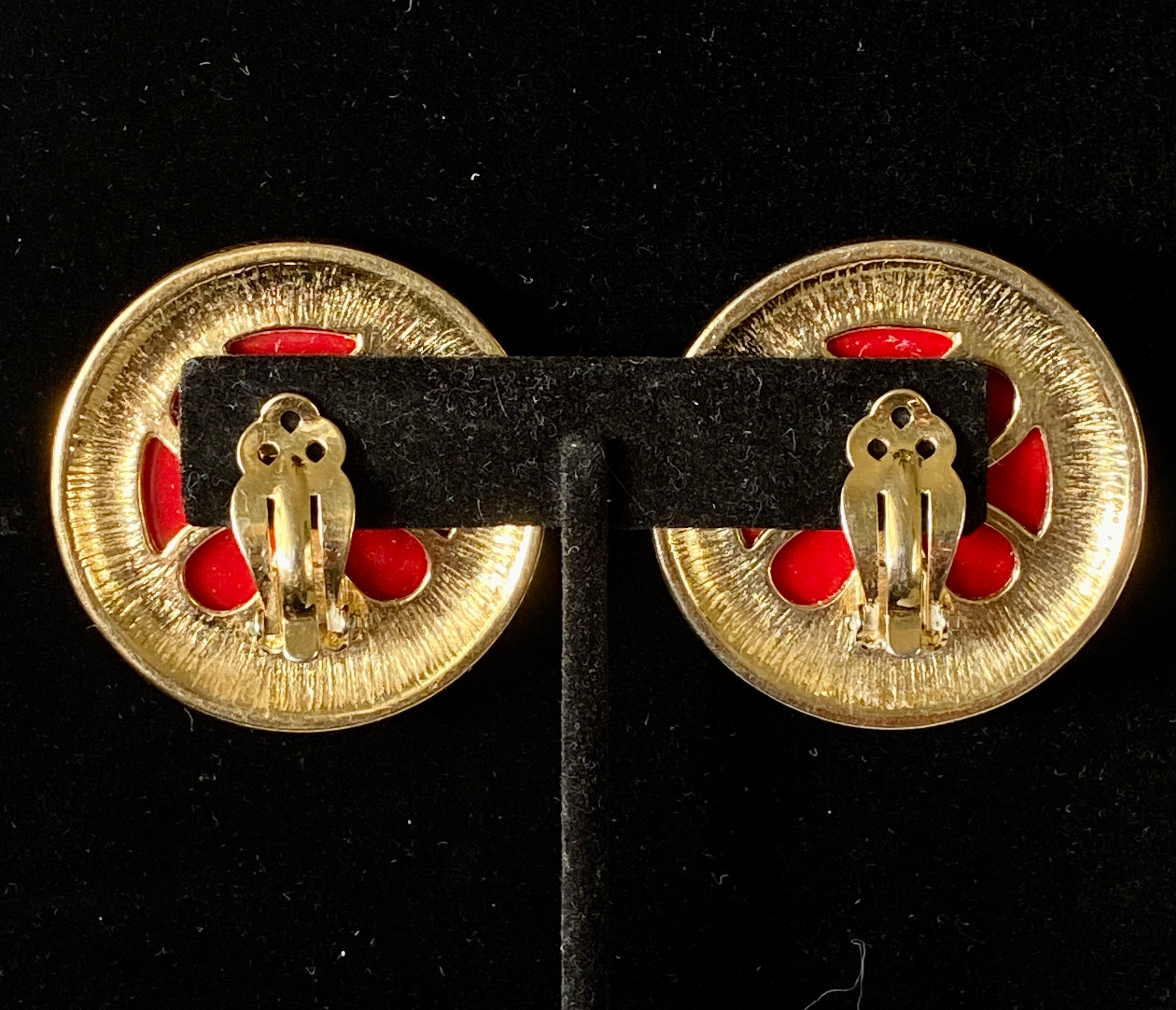 1980s Trifari Large Red and Gold Round Disc Clip-on Earrings - Etsy