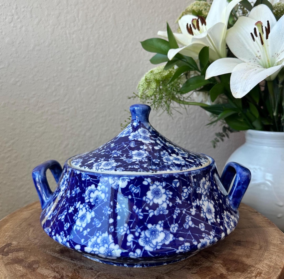 Vintage Blue Calico Chintz Floral Round Covered Casserole Serving Dish ...