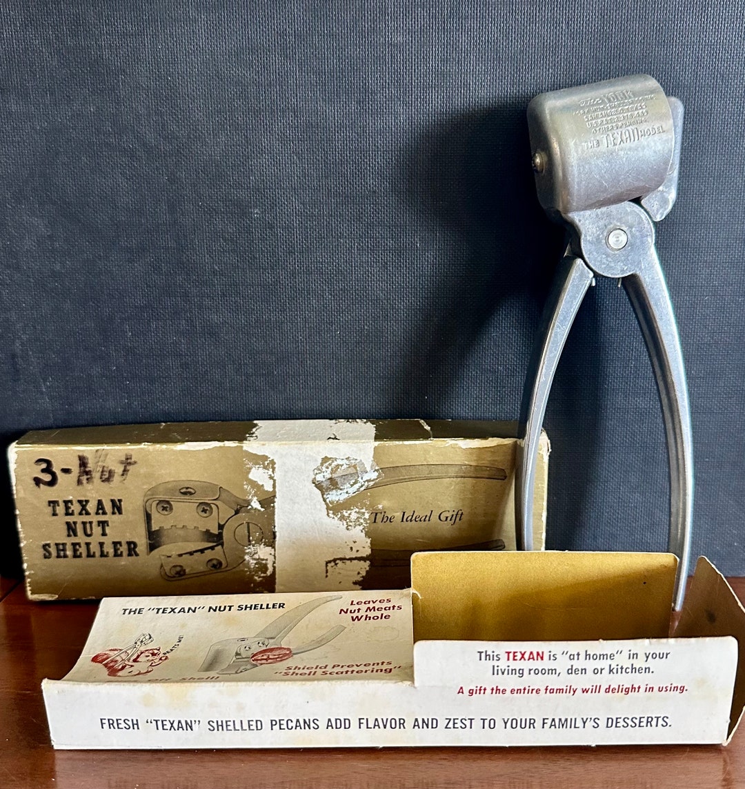 Texan Nut Sheller by York, "the Texan Model" Pecan Nut Sheller Tool ...