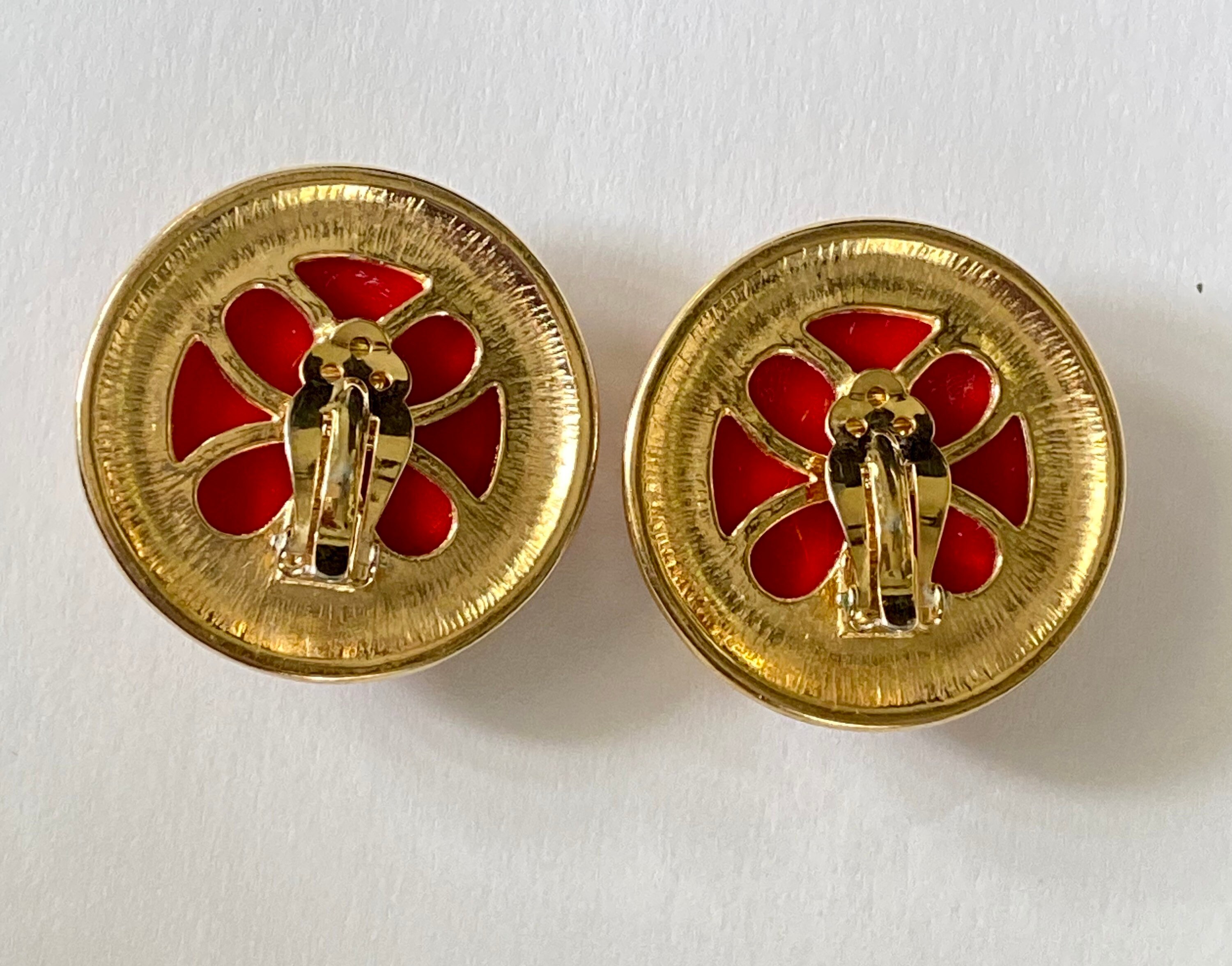 1980s Trifari Large Red and Gold Round Disc Clip-on Earrings - Etsy