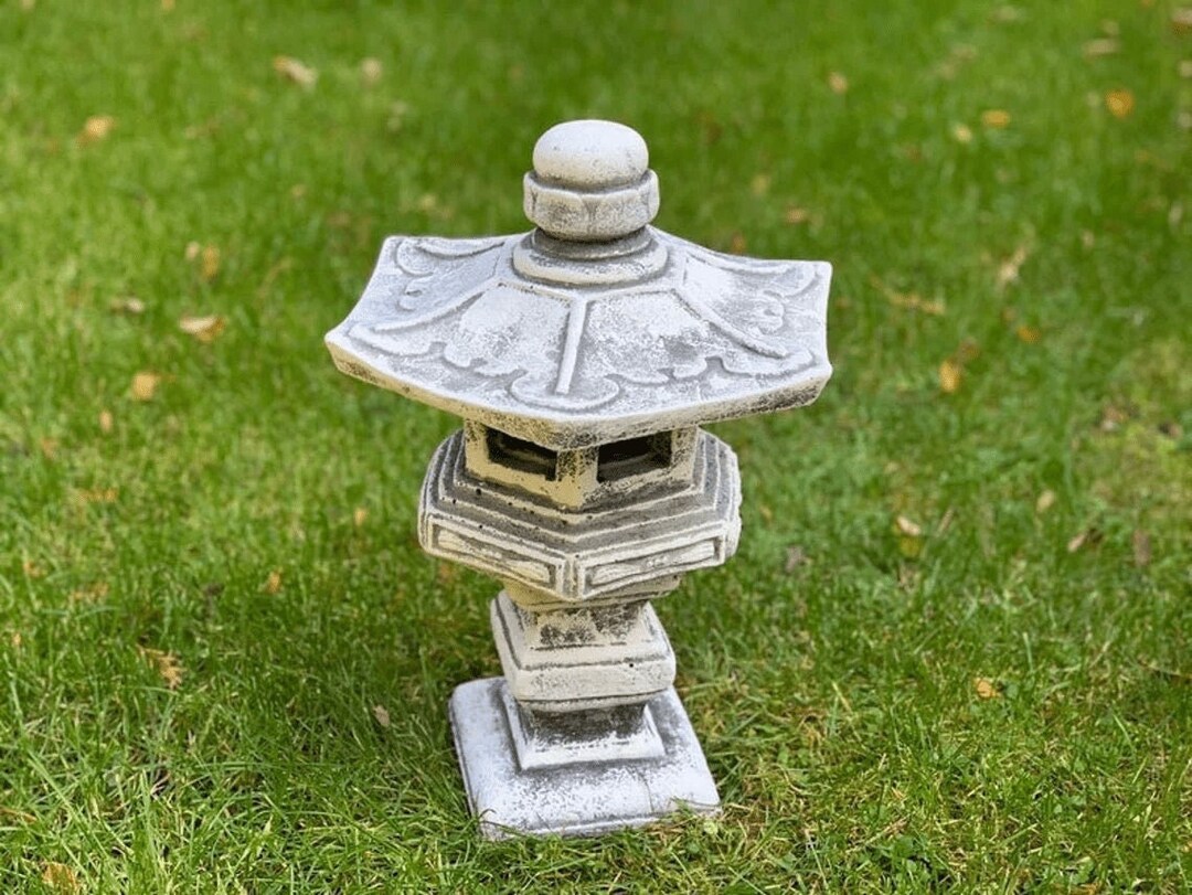 Antique Pagoda Temple for Japanese Garden Concrete Pagoda Lantern ...