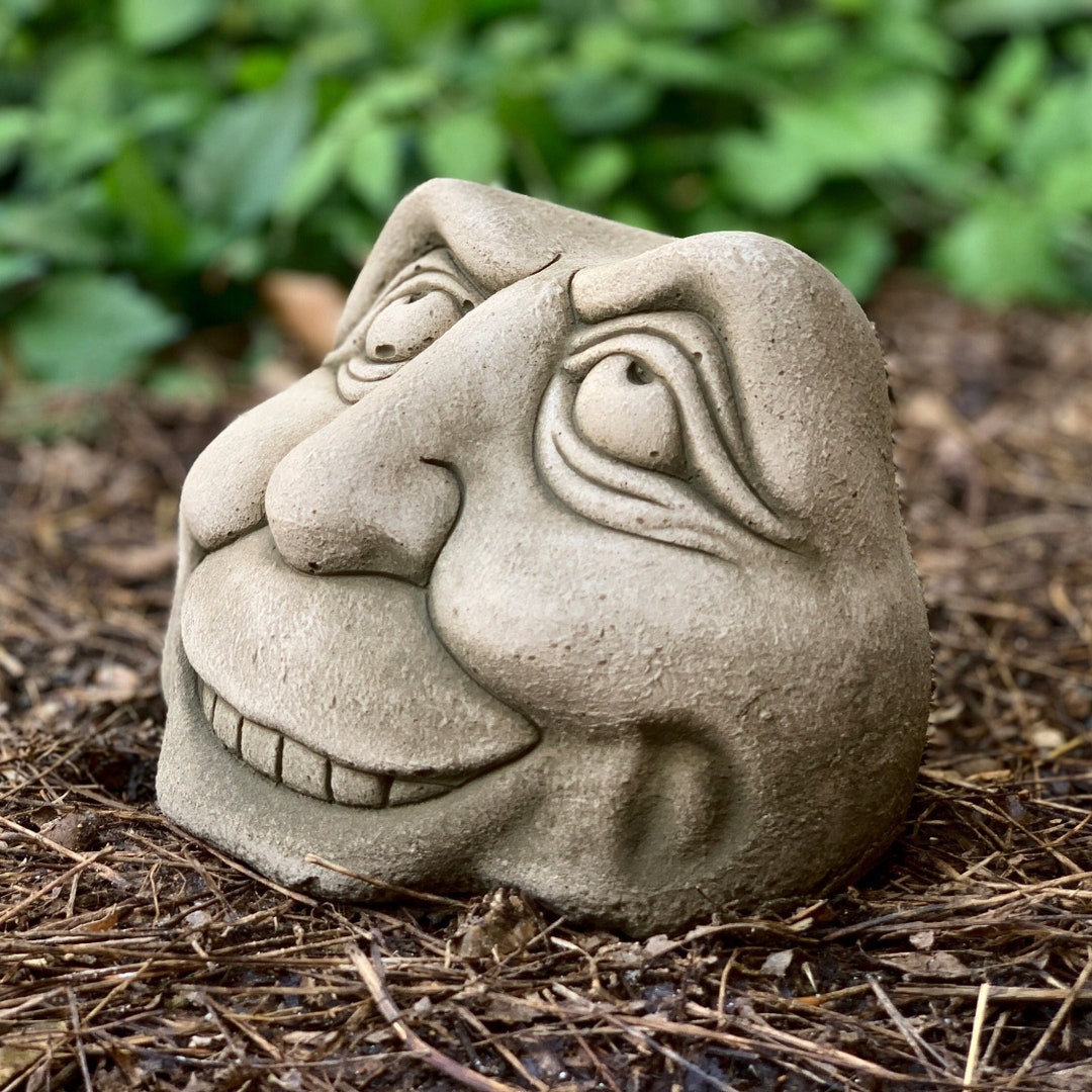 Creepy Smiling Face Scary Face Ornament Smiley Face Figurine Vintage ...