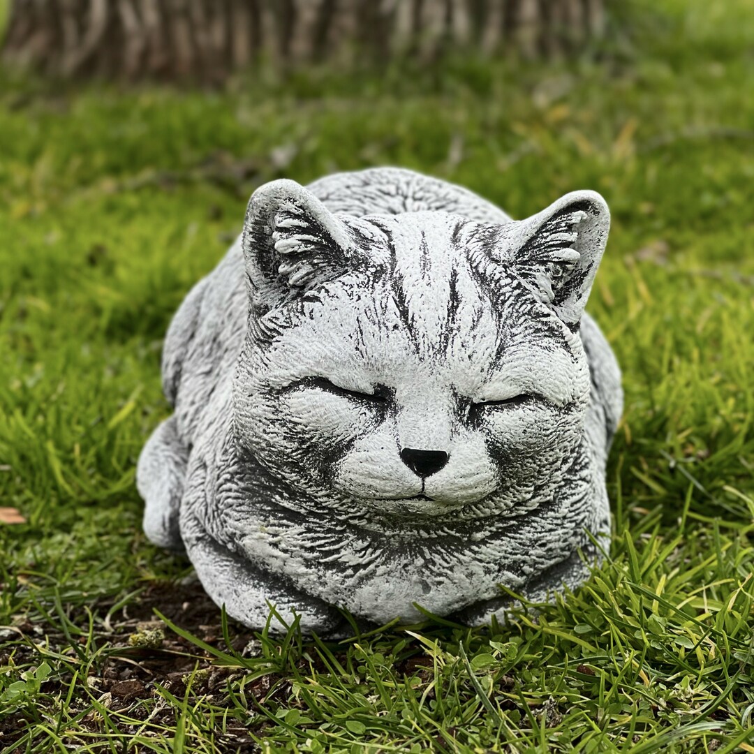 Tabby Cat Statue Concrete Pet Miniature Home and Garden Decoration ...