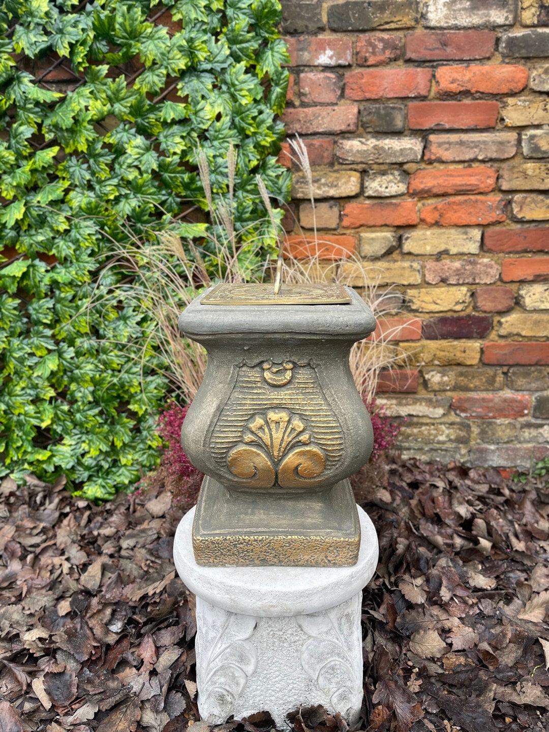 Stone Plinth Sculpture Concrete Sundial Figurine Cement Garden Statue ...