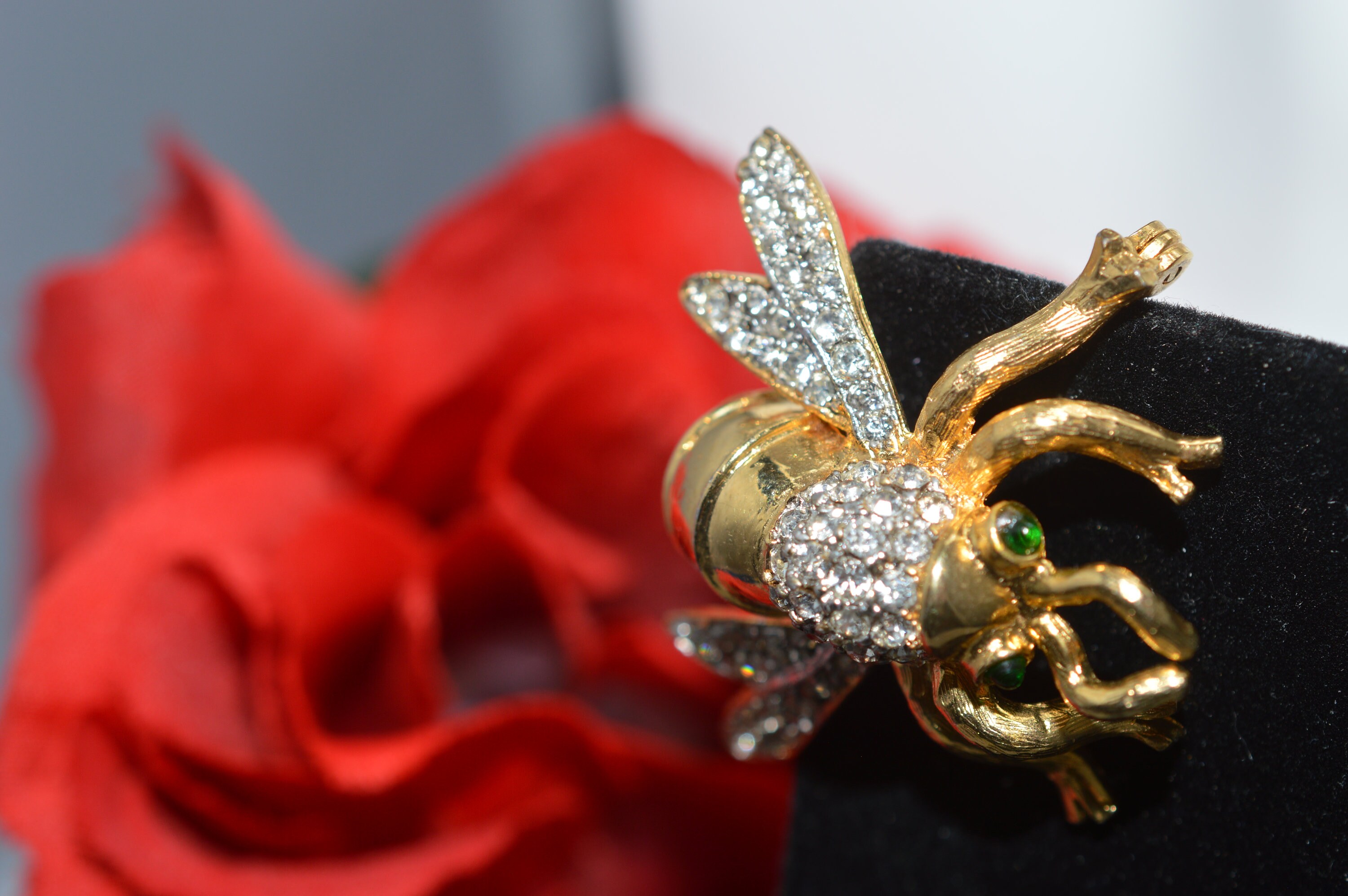 KENNETH JAY LANE Rhinestone Fly Gold Tone Brooch, Signed Kenneth Lane ...