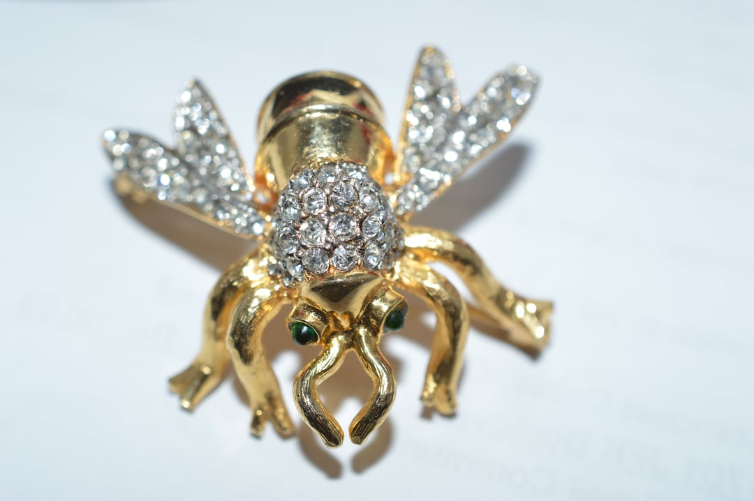 KENNETH JAY LANE Rhinestone Fly Gold Tone Brooch, Signed Kenneth Lane ...