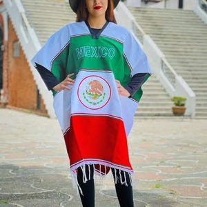 Mexican Poncho// México Flag Poncho// Gabán Mexicano - Etsy