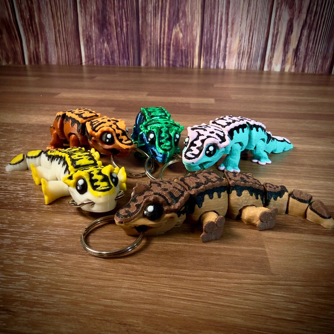 Mini Crested Gecko Keychain - Articulated Mini Creatures! True to Life ...