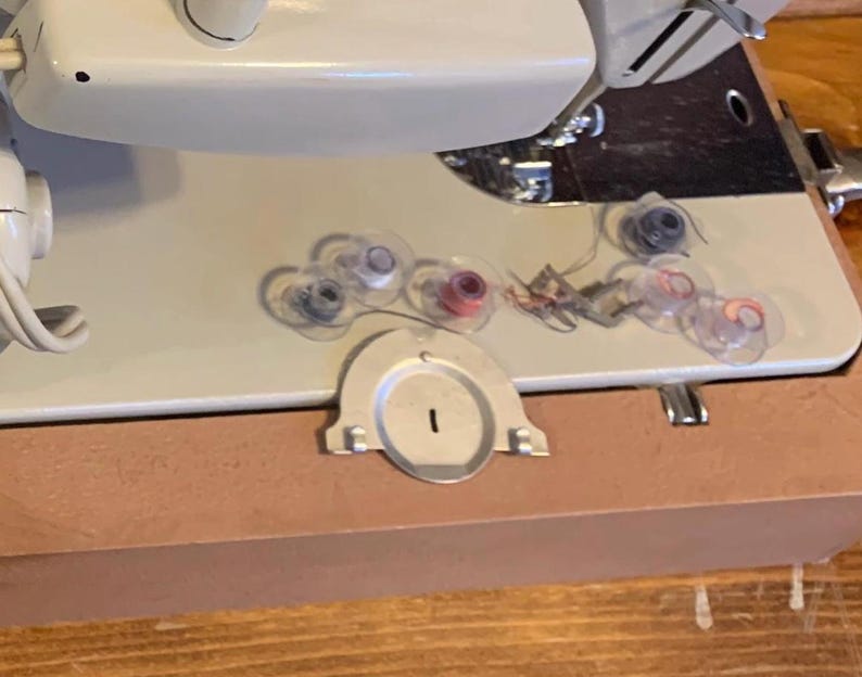 Vintage Singer Fashion Mate 237 Sewing Machine: Heavy Duty, Zigzag ...