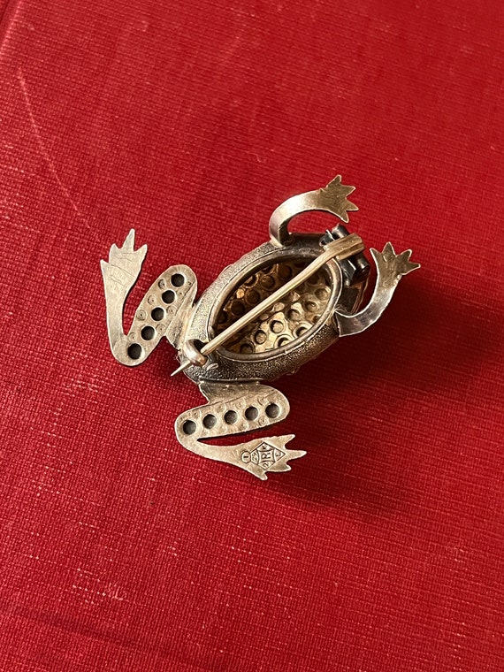 Antique Silver Frog Brooch - Gem