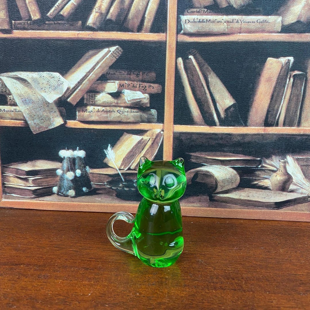 Green Glass Cat Figurine: Minimalist Mid-century Modern Paperweight - Etsy