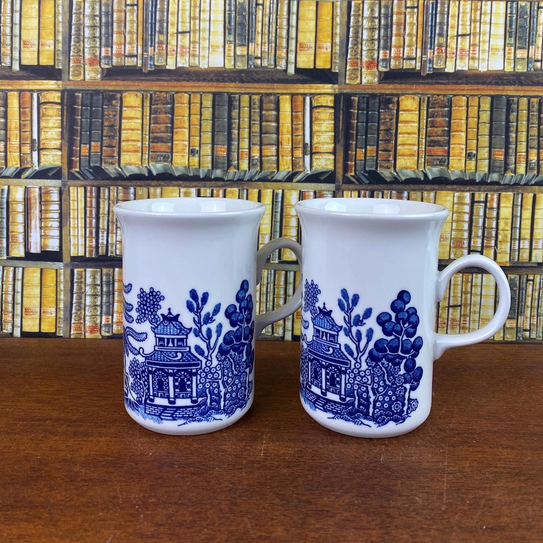 Vintage Set of Two Churchill Blue Willow Coffee Mugs - Etsy