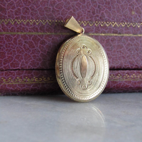 Glass Frame Locket - Etsy