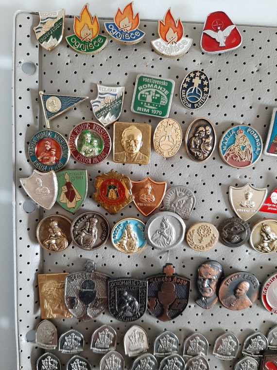 72 Pins With Religious Theme 70s-90s / Pins With Saints | Etsy