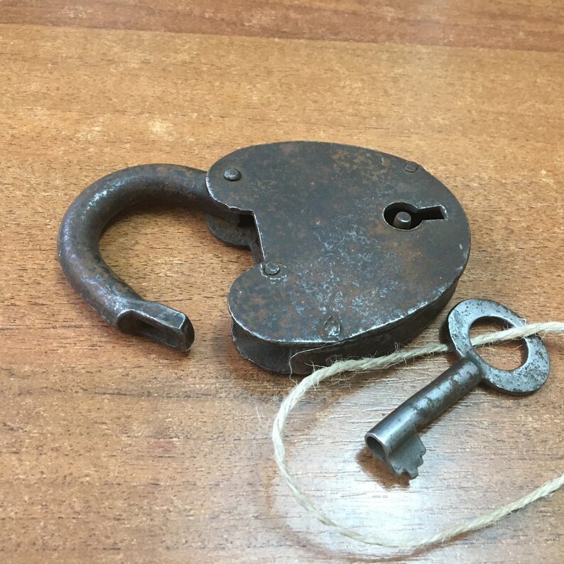 Antique Rusty Padlock Vintage Lock Retro Aged With Key - Etsy