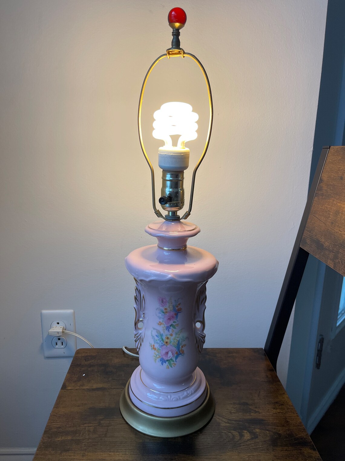 Vintage Pink and Gold Trim Porcelain Lamp With Flowers Romantic ...