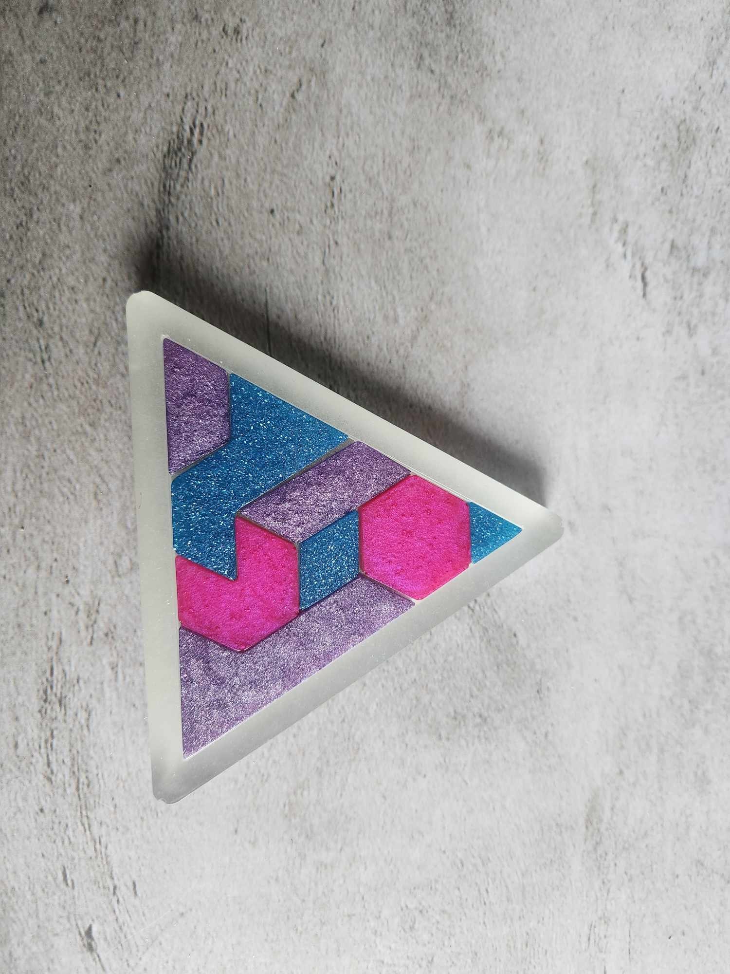 Triangle Tangram Puzzle *glowing* - Etsy