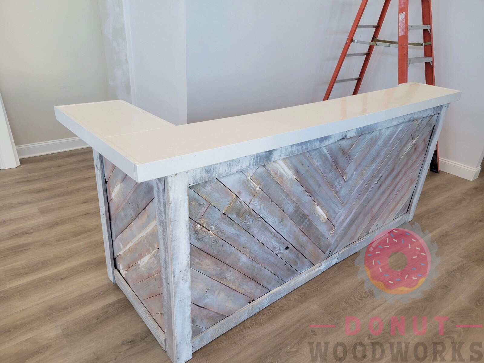 Reclaimed Pallet Wood Bar / Barnwood Bar / Custom Bar / Reclaimed Bar ...