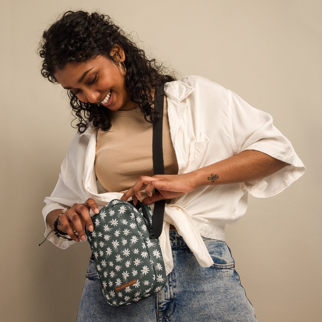 Utility Crossbody Bag Ditsy Daisy - Etsy