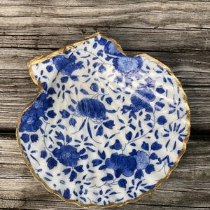 Blue Flowers on a White Background Sea Shell Trinket Dish - Etsy