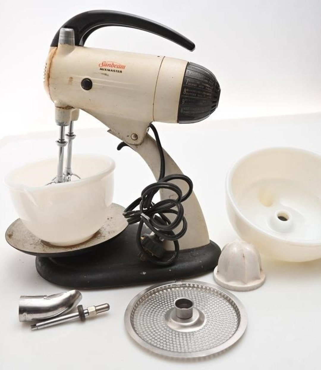 Vintage 1950's White Sunbeam Mixmaster Stand Mixer 10 Speed, Beaters ...