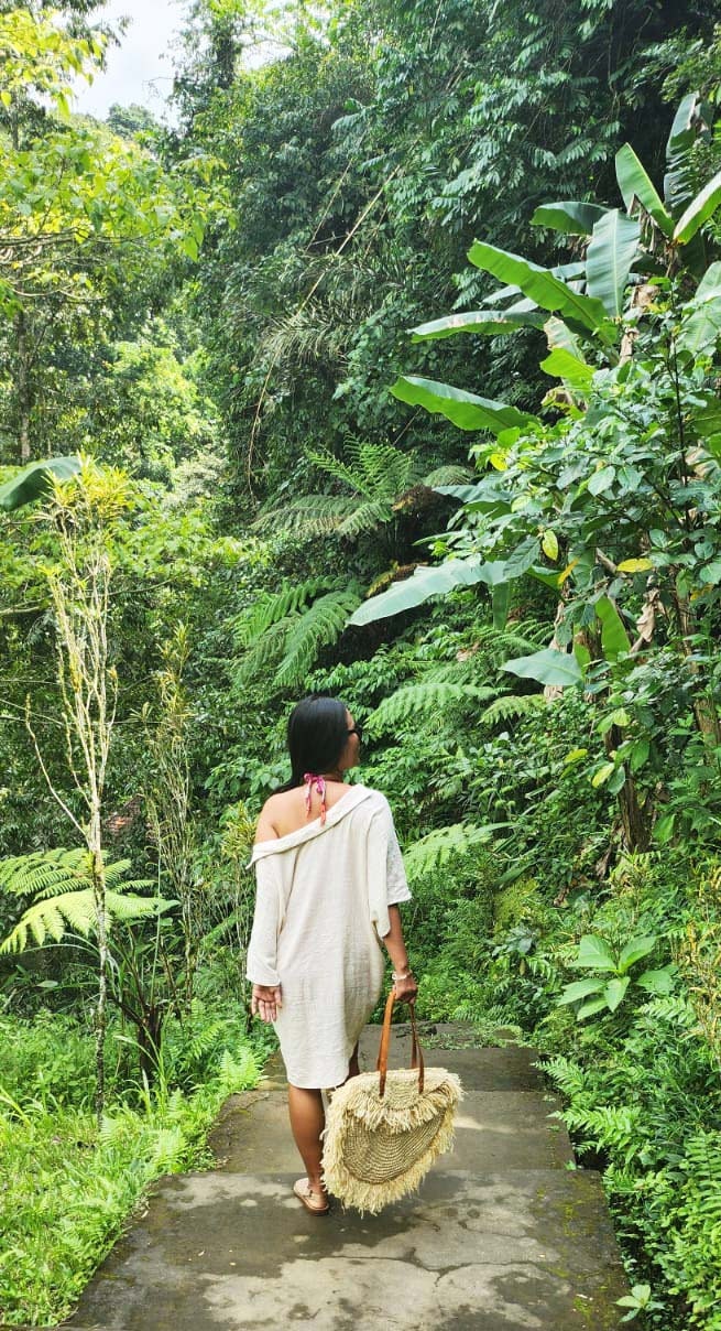 Rumbai Raffia Shoulder Bag With Brown Leather Strap, Woven Beach Bag ...