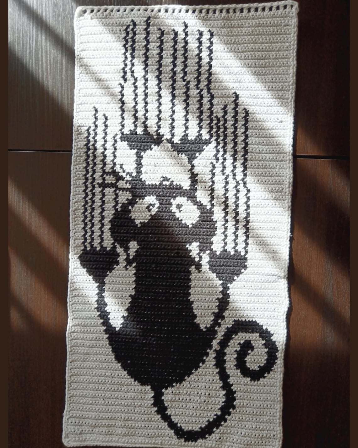 Crochet Pattern | Scratching Cat Wall Hanging | Tapestry Crochet ...