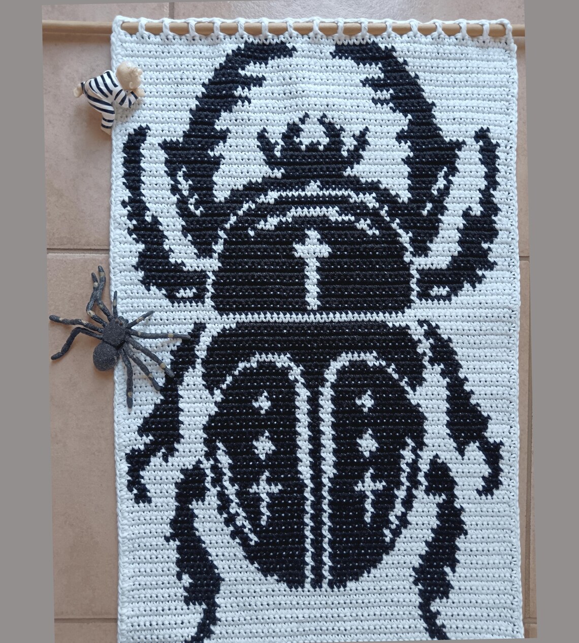 Crochet Pattern | the Stag Beetle Wall Hanging, Bag | Tapestry Crochet ...