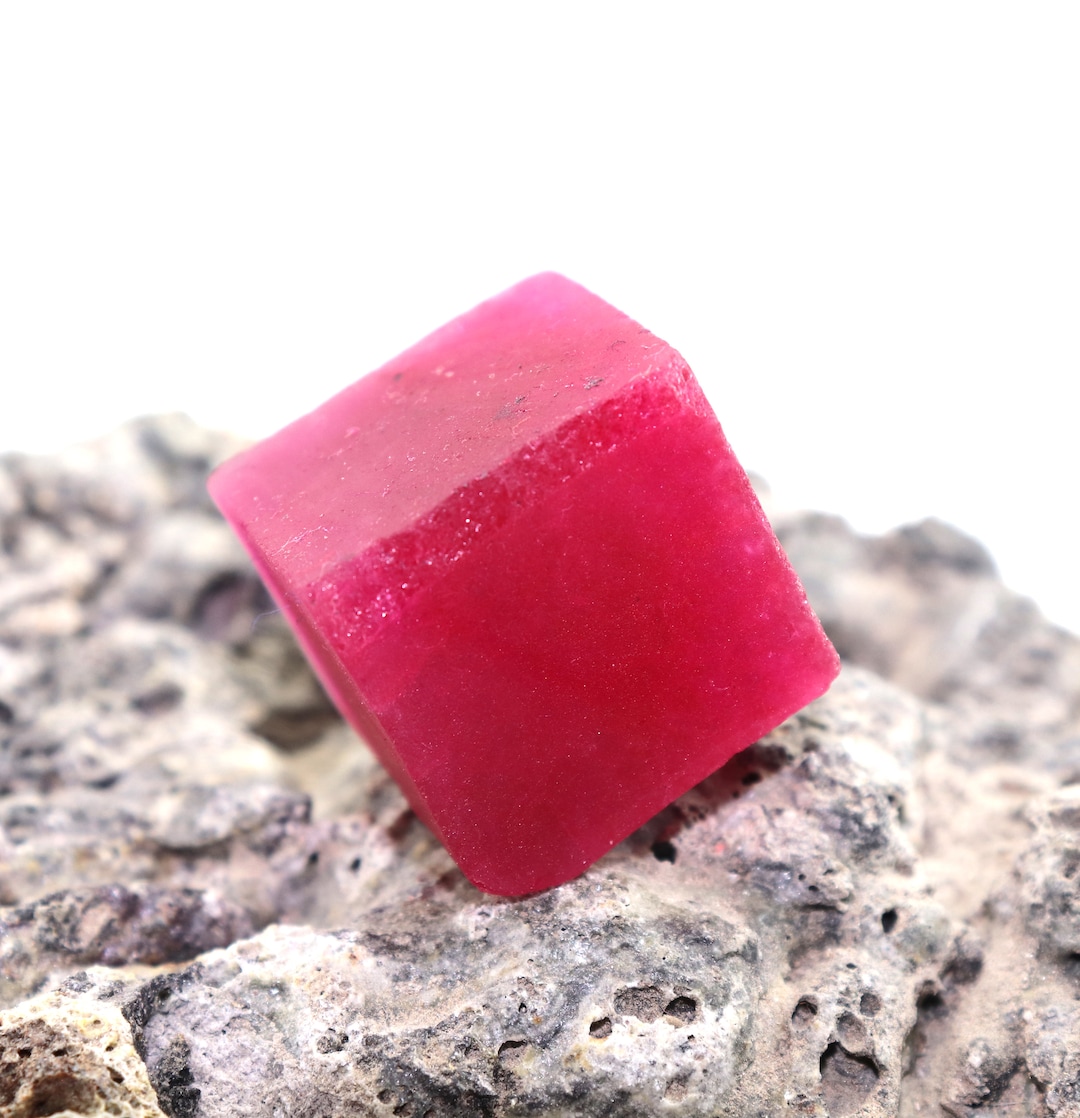 Original Red Ruby Rough Crystal Cube 130cts Ruby Rock From Myanmar Cube ...