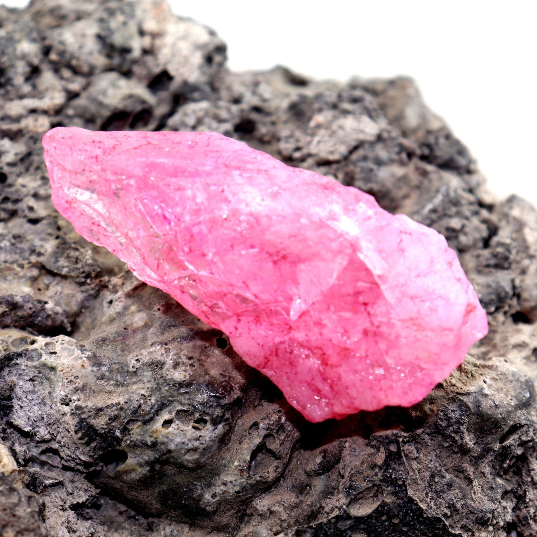Hand Mined Spinel Rough From Tanzania 274carats Uncut Spinel Raw Rough ...