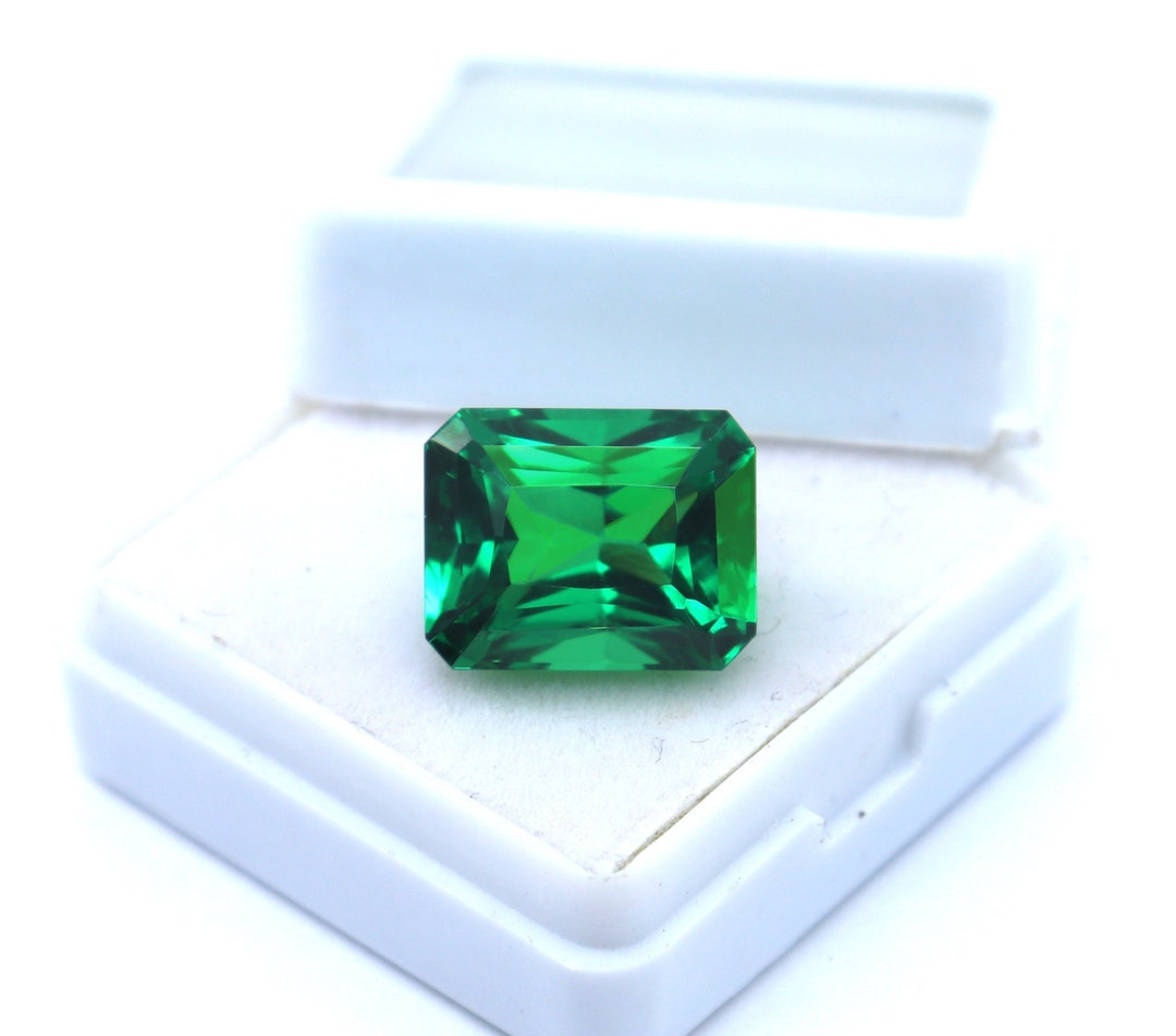 Natural Tsavorite Green Garnet Stone 9.55cts Emerald Cut Green Garnet ...