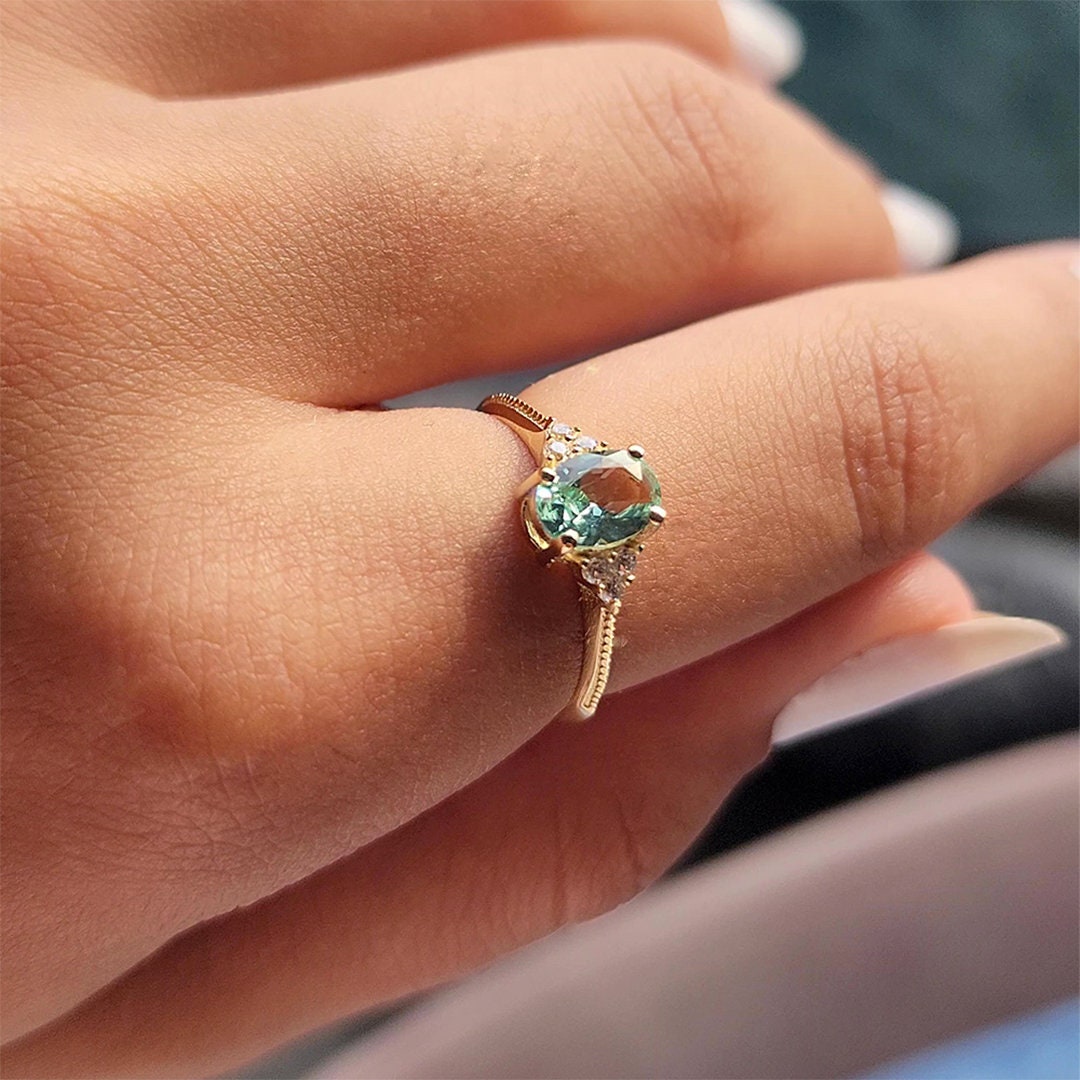 14K Solid Gold Ring, Three Stone Ring, Elegant Gold Ring, Green Stone ...