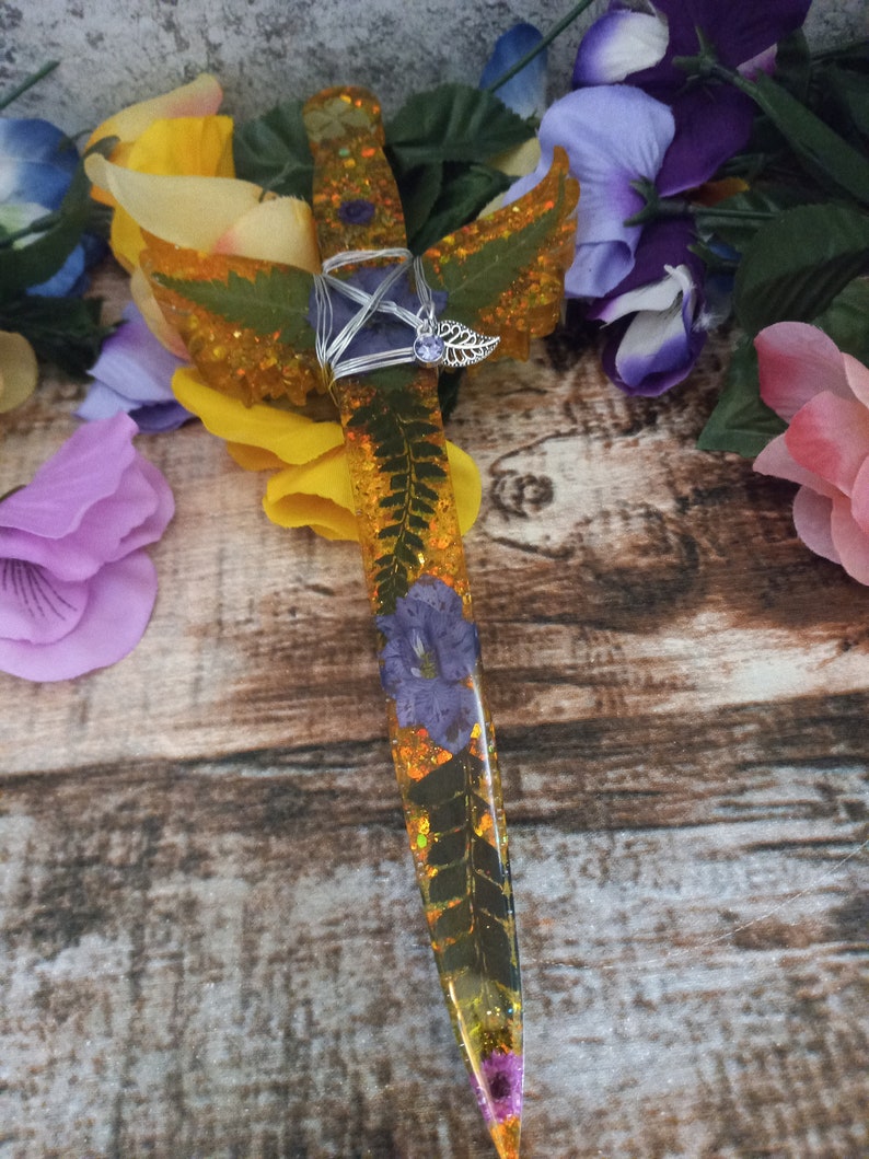 Resin and Pressed Flower Dagger - Etsy