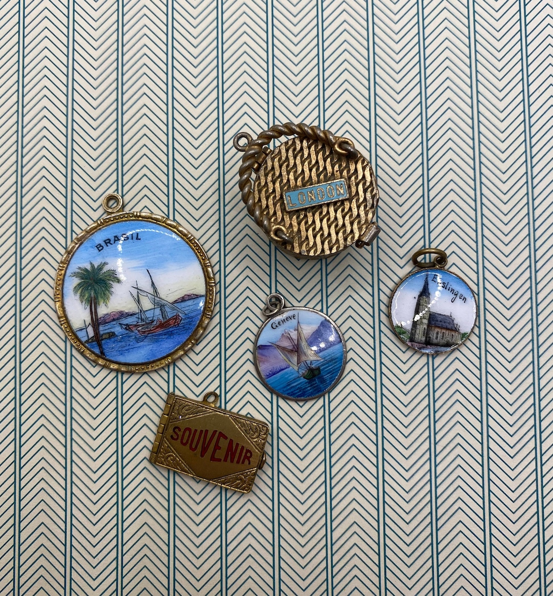 Souvenir Travel Charms - Etsy Sweden
