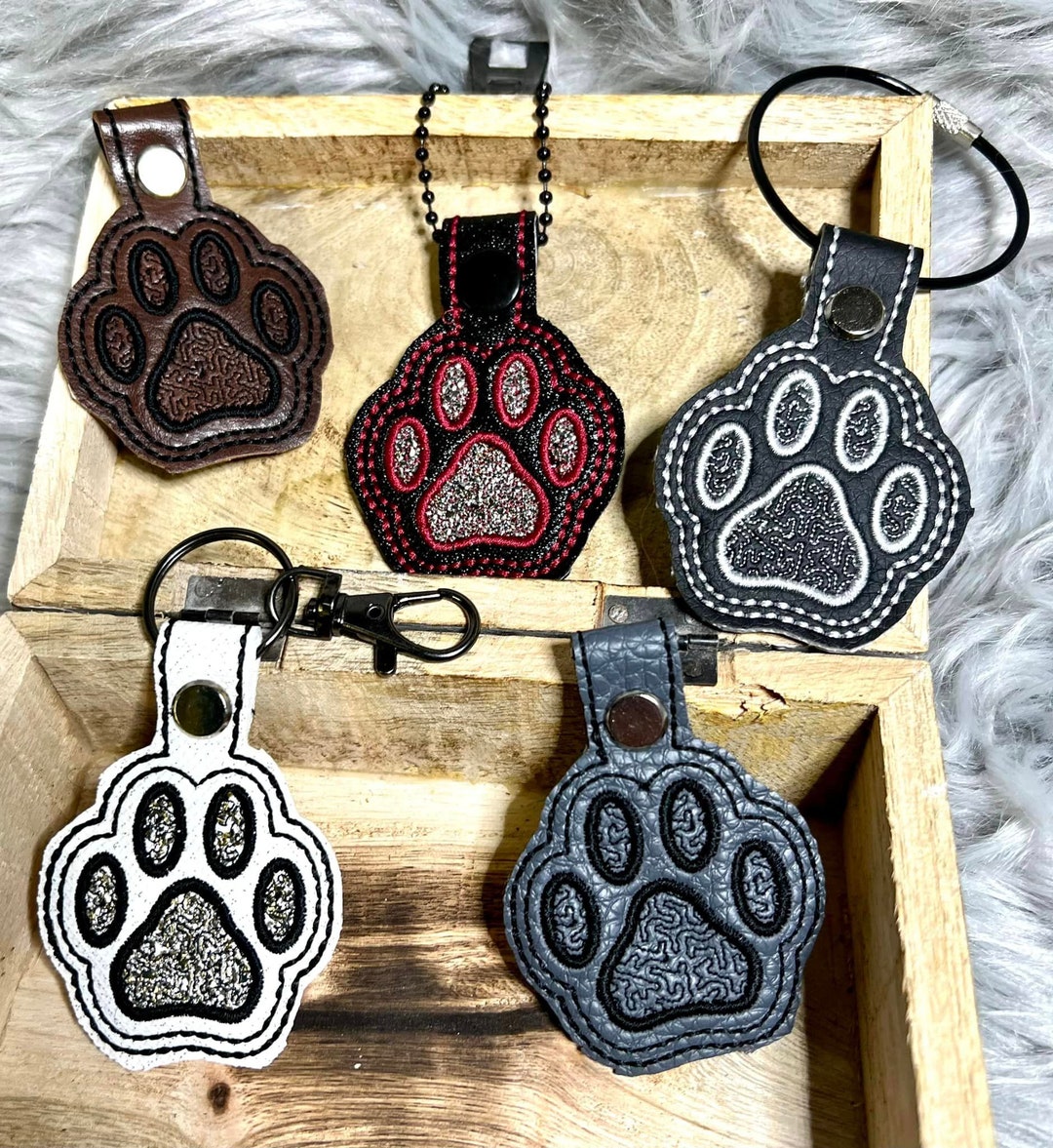 Embroidery File Key Fob/chip Bag Paw 10 X 10 in 2 Variants - Etsy