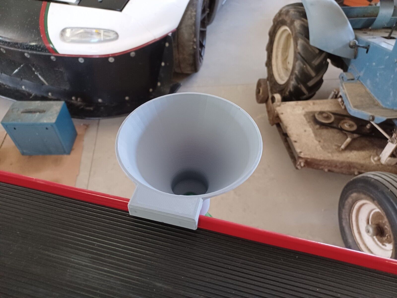 Funnel Holder/drip Drain Rack - Clip-on (hook On) Mount for Toolbox ...