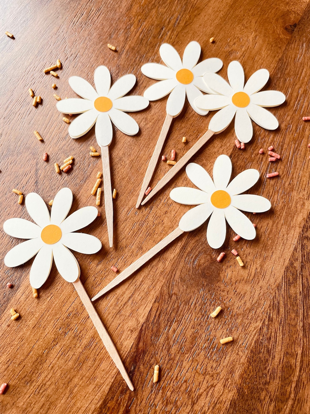 Daisy Cupcake Toppers, Birthday Cupcakes, Daisy Decorations, Custom ...